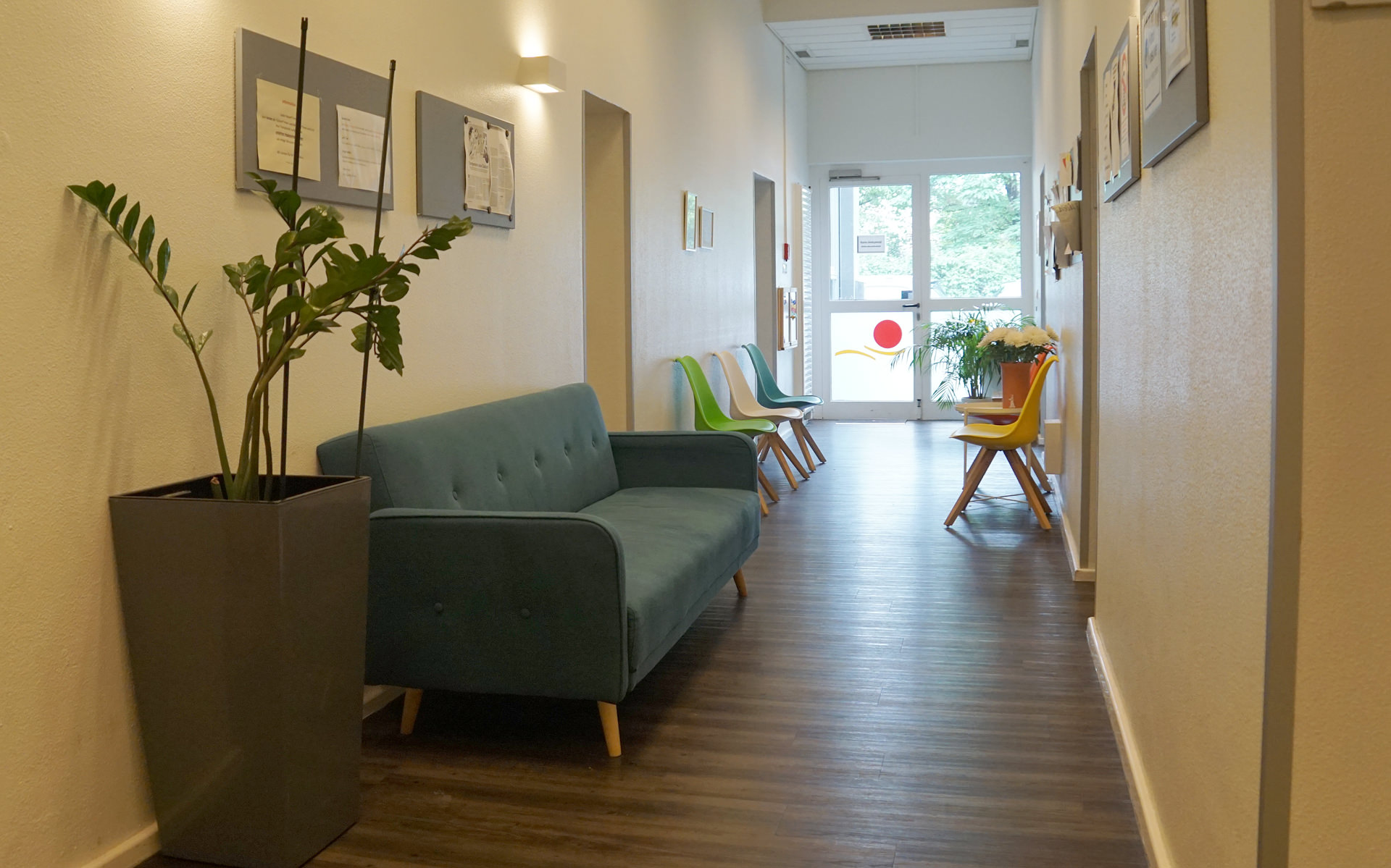Kontakt - PhysioPlus. Ambulantes Therapiezentrum für Physiotherapie ...